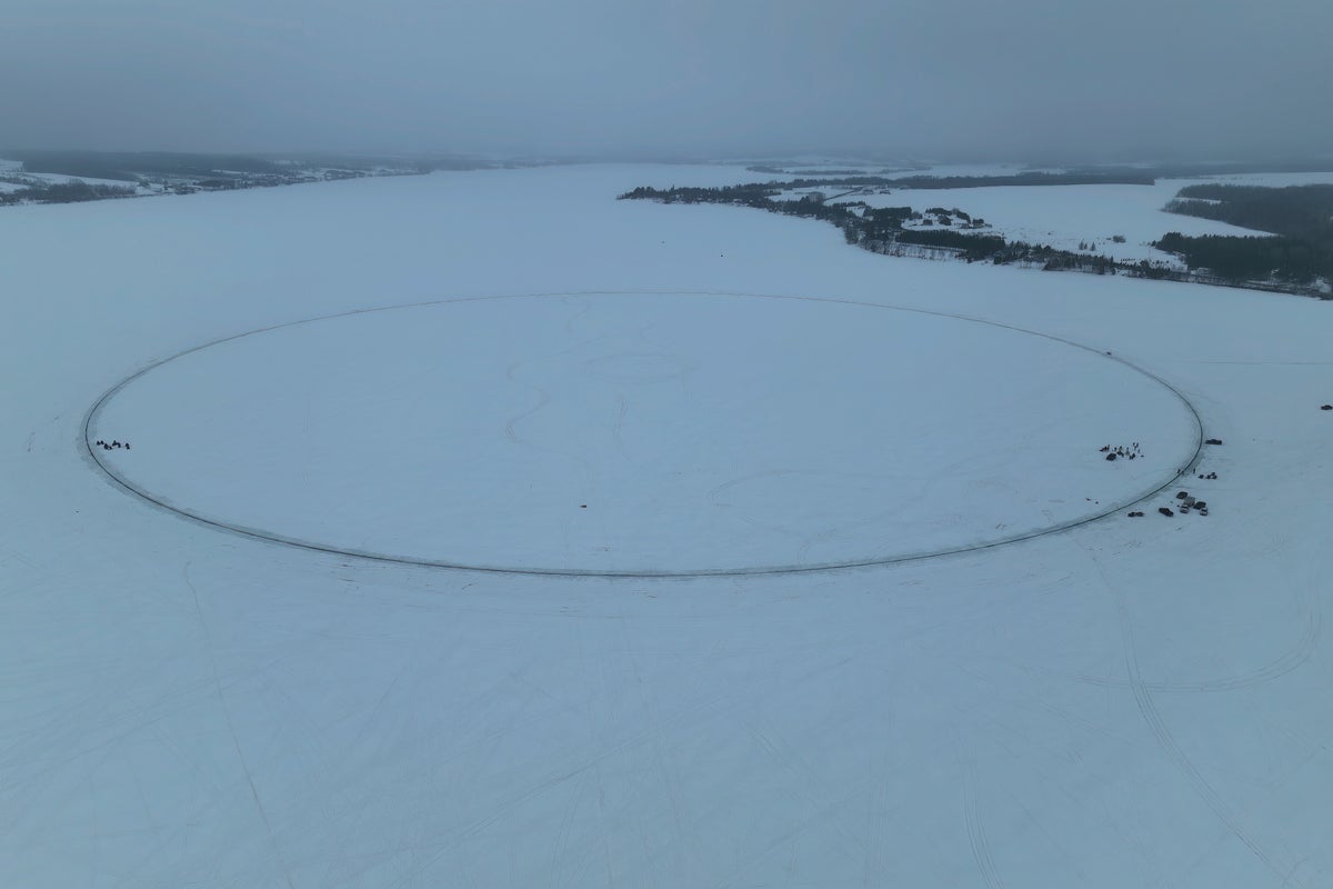 Maine ice disk on frozen lake measures 541 meters across | The Independent