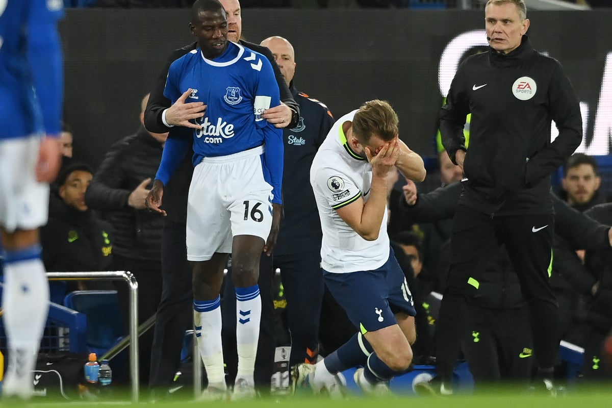 Gary Neville and Jamie Carragher clash over Harry Kane ‘cheat’ claims ...