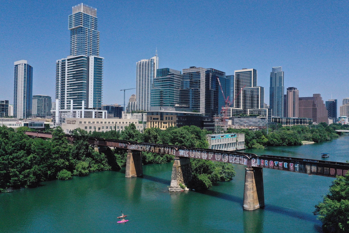 Police probe possible serial killer in Austin after another body was ...