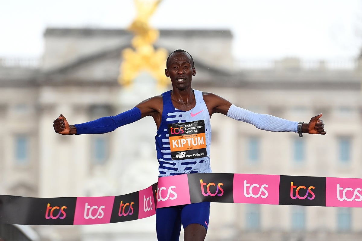 London Marathon 2023 LIVE: Latest updates as Kelvin Kiptum breaks men’s ...