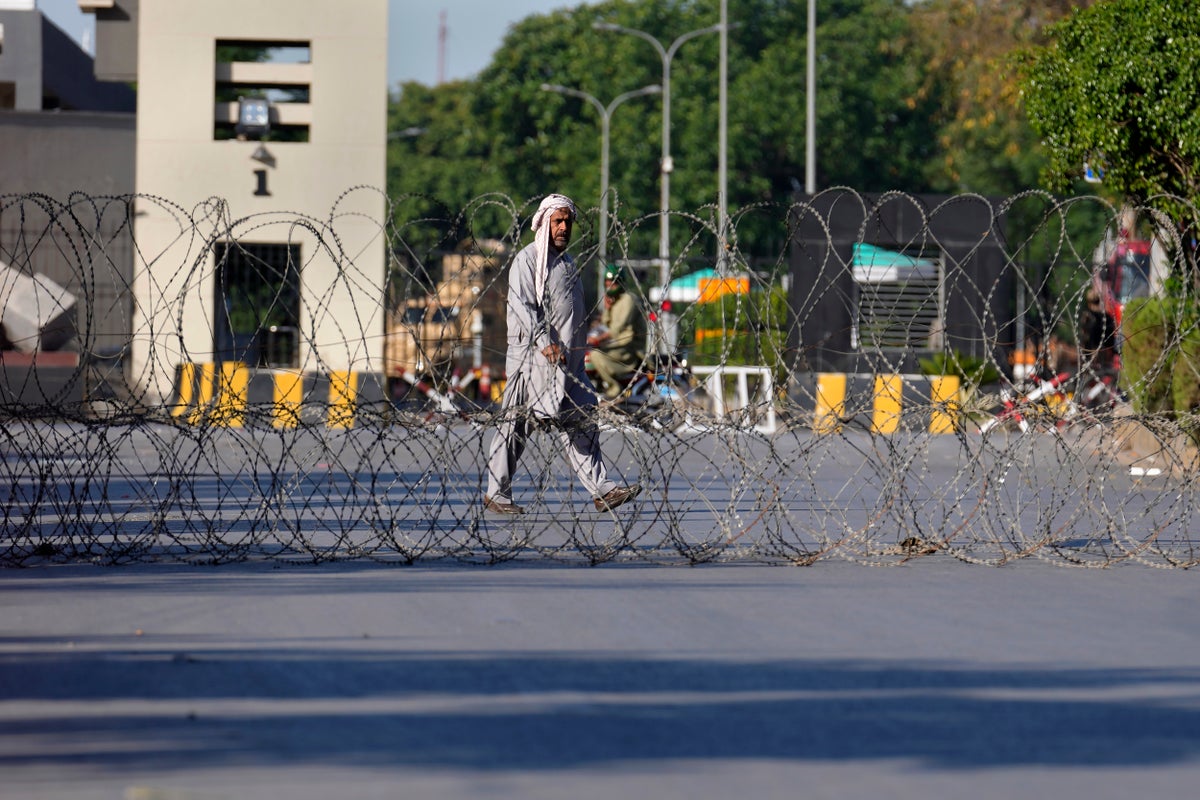 UK Foreign Office urges people to rethink travel to parts of Pakistan ...