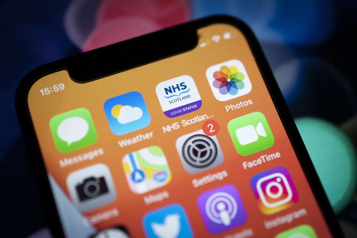 Phones should be banned in schools to tackle damage by pornography ...