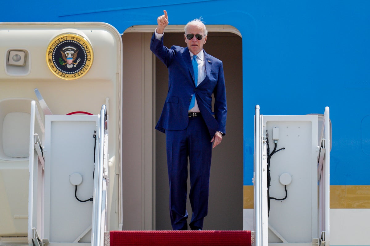 Biden's reelection campaign sees 'viable pathways' to 2024 election win ...