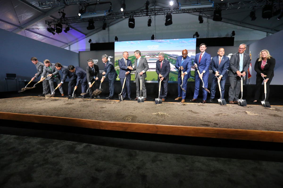 Hyundai and LG announce $4.3 billion plant in Georgia to build ...