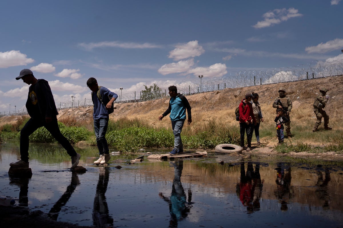 The lottery facing migrants at the US-Mexico border | The Independent