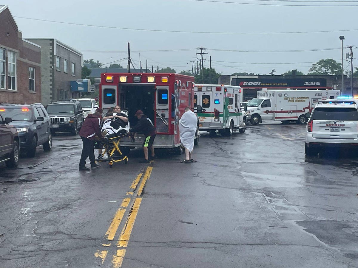 Lockport Capsized Boat Latest One Person Dead After Lockport Cave Tour