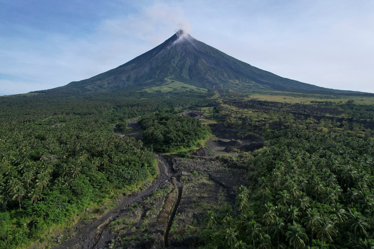 Philippine volcano's eruption, which has displaced thousands, can last ...
