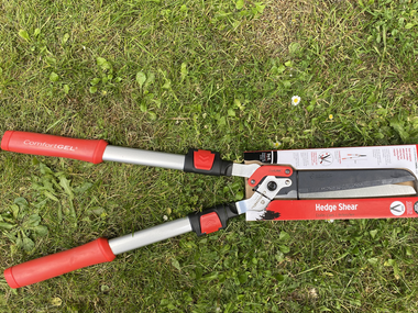 Best garden shears and secateurs for trimming grass, hedges and pruning ...