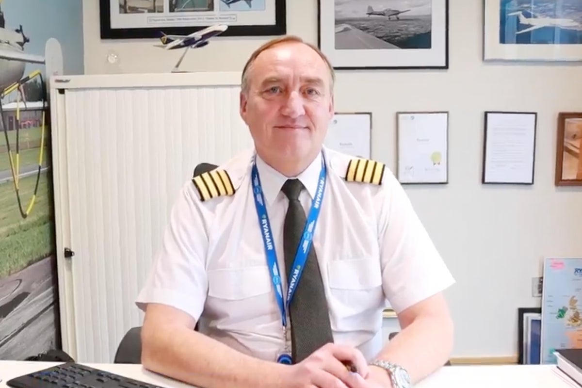 Ryanair pilot Aidan Murray sacked for ‘unacceptable behaviour’ towards ...