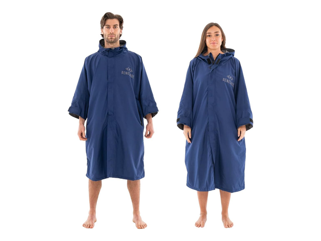 Aldi’s £39 changing robe is inspired by Dryrobe’s £165 design | The ...