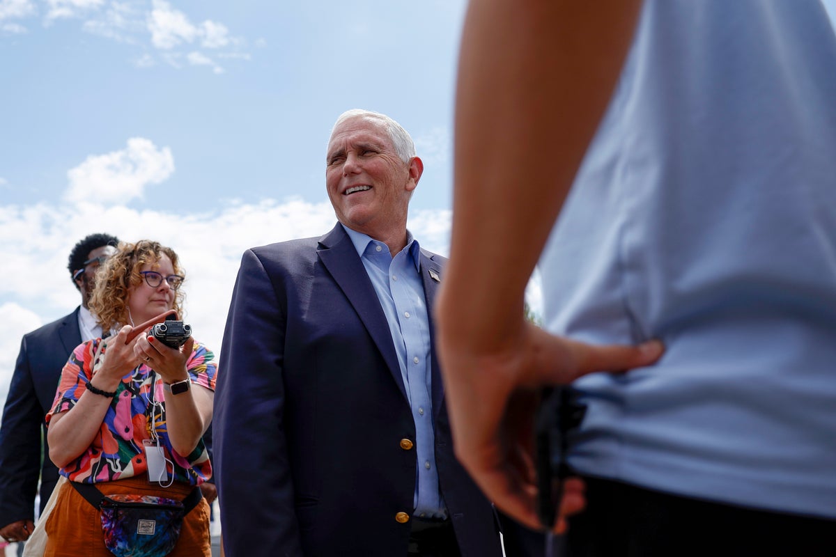 Mike Pence meets with Zelensky in Ukraine | The Independent