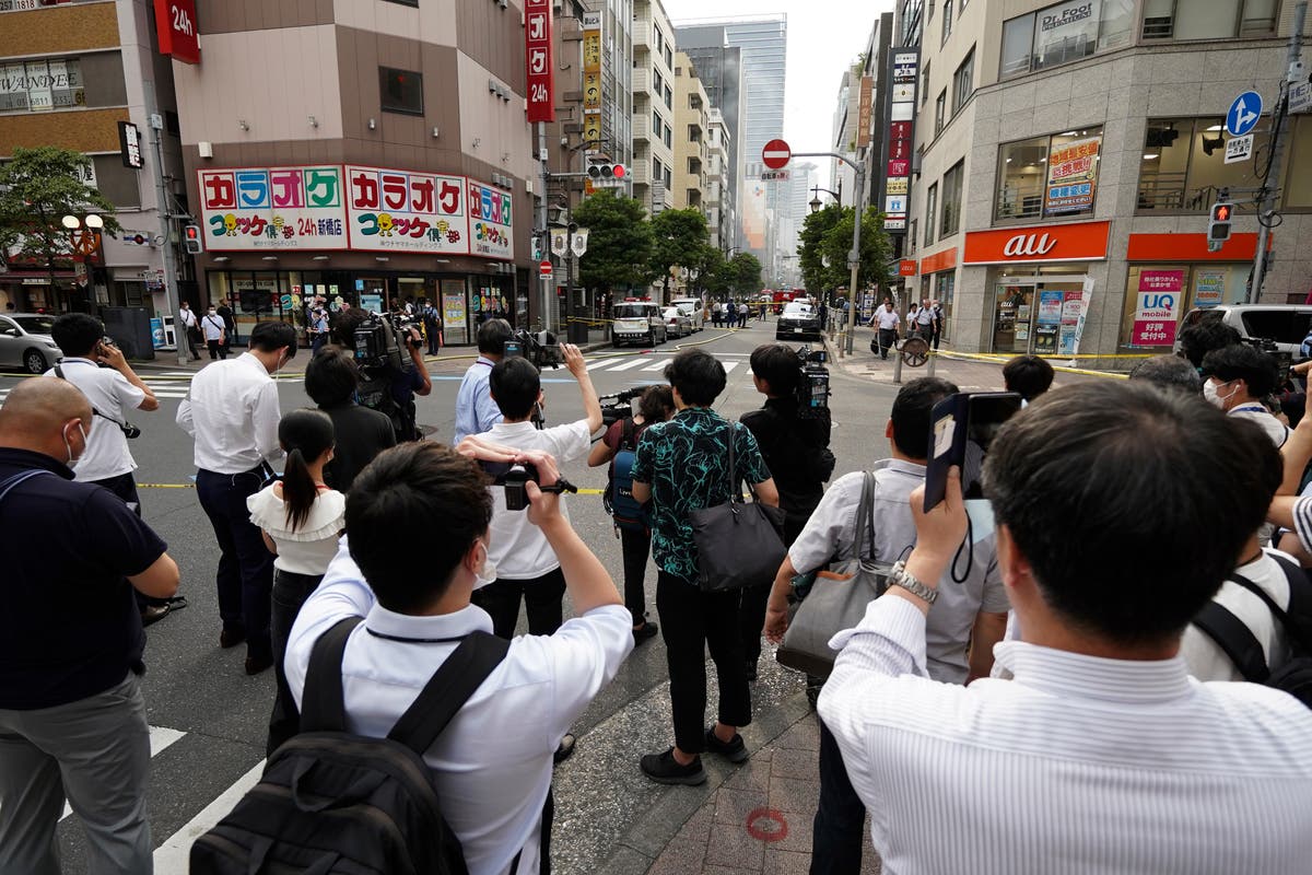 An explosion in a downtown Tokyo building has injured four people ...