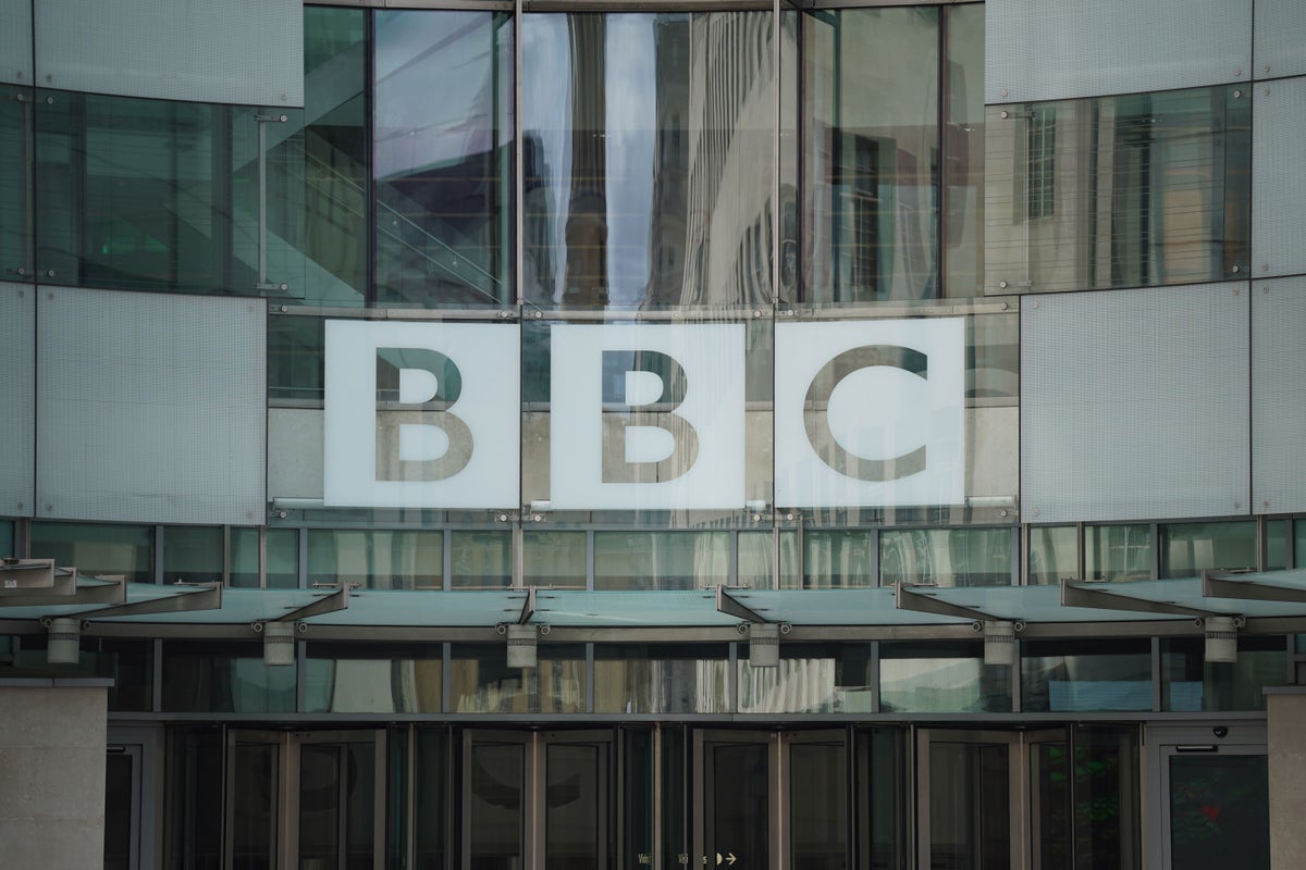 Huw Edwards: Timeline of BBC presenter scandal as star steps away from ...