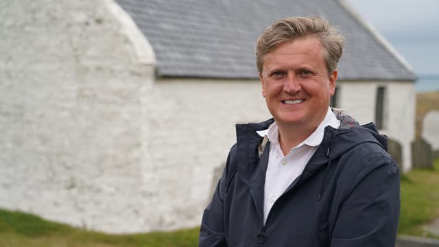 Aled Jones robbed of £17,000 Rolex watch by teenager holding a machete ...