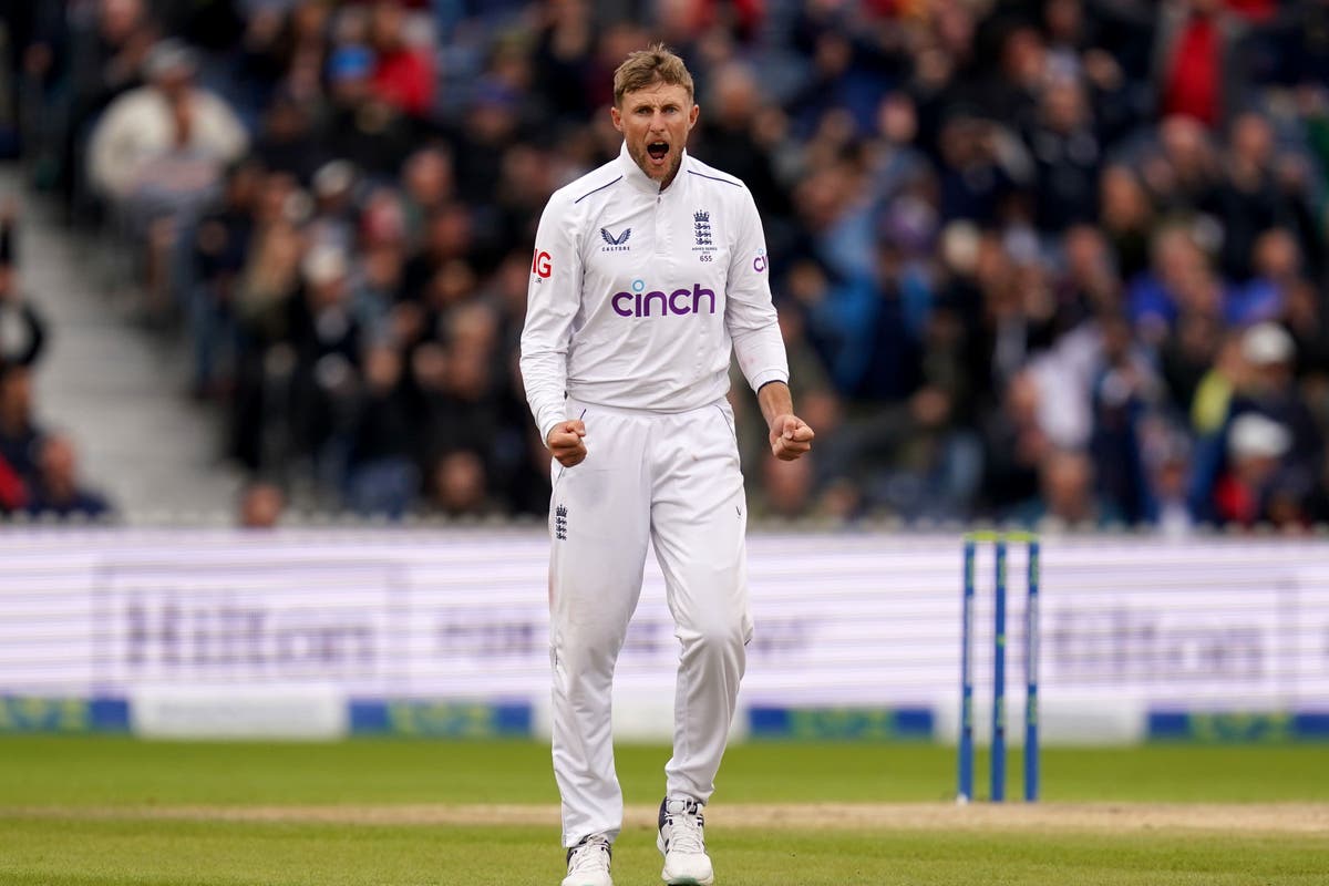 Joe Root gives England faint hope as rain and Marnus Labuschagne ...