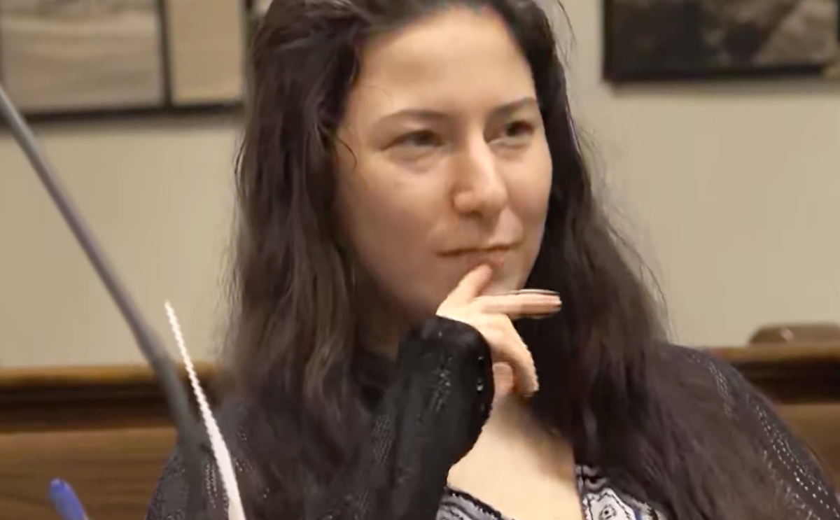 Taylor Schabusiness: Accused murderer smirks as court hears how her ...