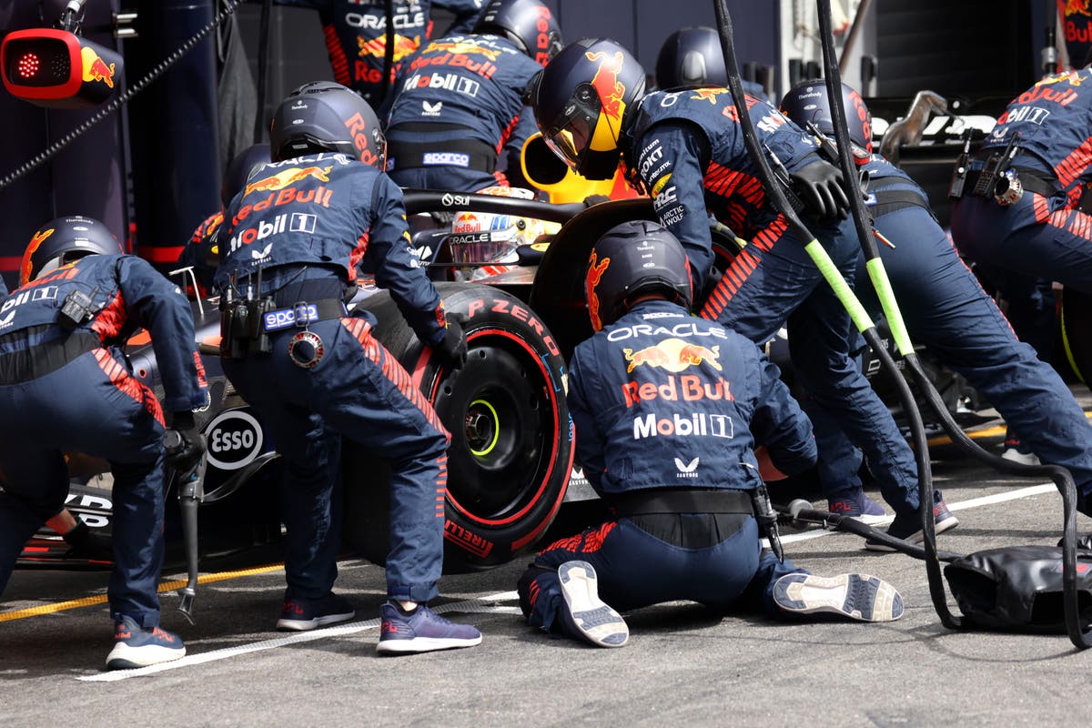Max Verstappen taunts F1 rivals with ‘pit-stop training’ offer | The Independent