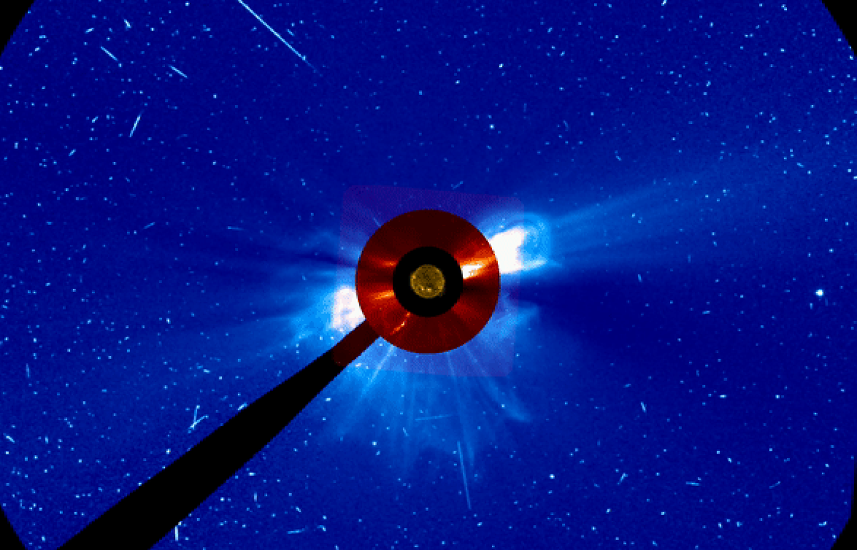 Massive solar storm strikes Earth, Moon and Mars together for first ...