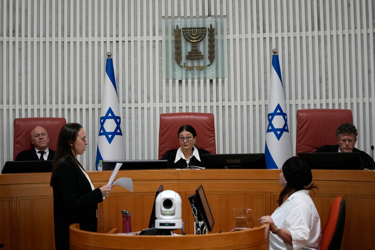 Israel's Supreme Court hears case against a law protecting Netanyahu ...