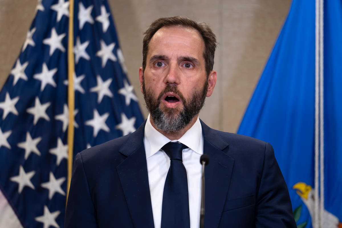 Washington Dc Grand Jury That Indicted Trump Meets Again In Sign Jack