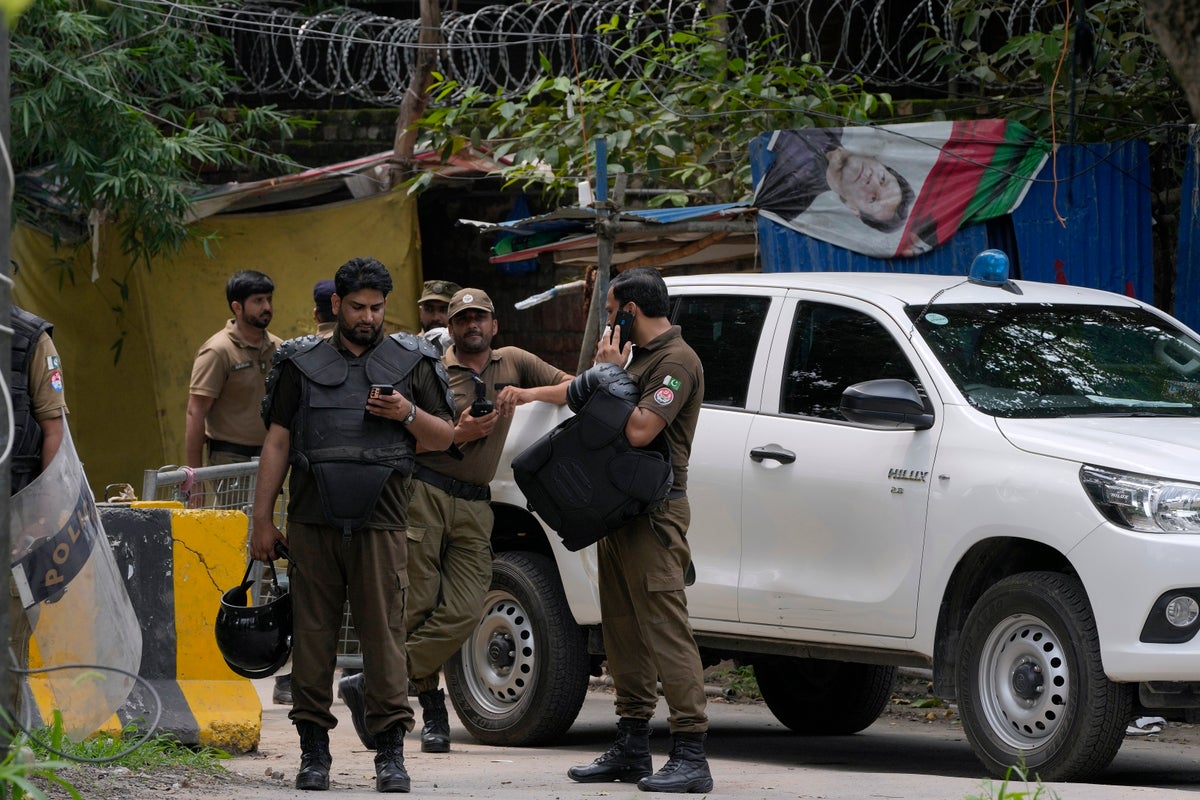 Pakistani police arrest former Prime Minister Imran Khan | The Independent