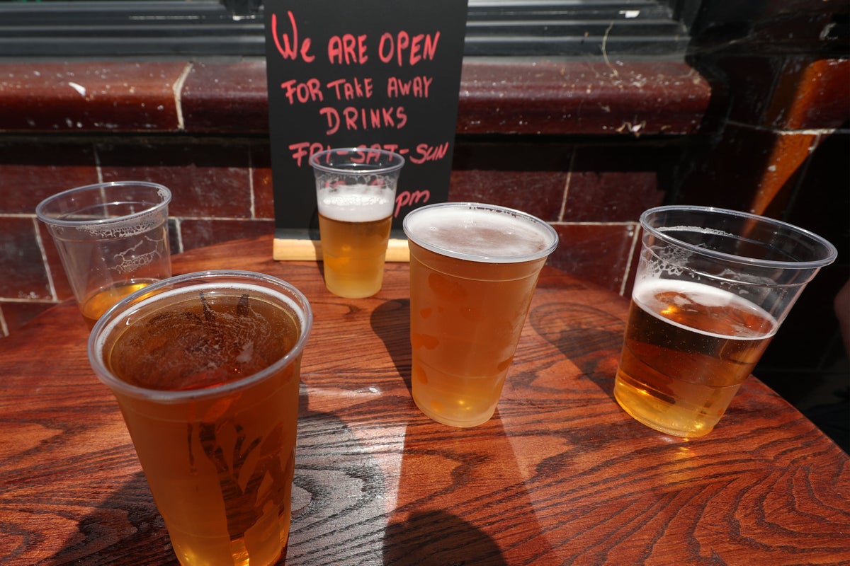 Pubs to keep selling takeaway pints as Sunak steps in to halt ban | The ...