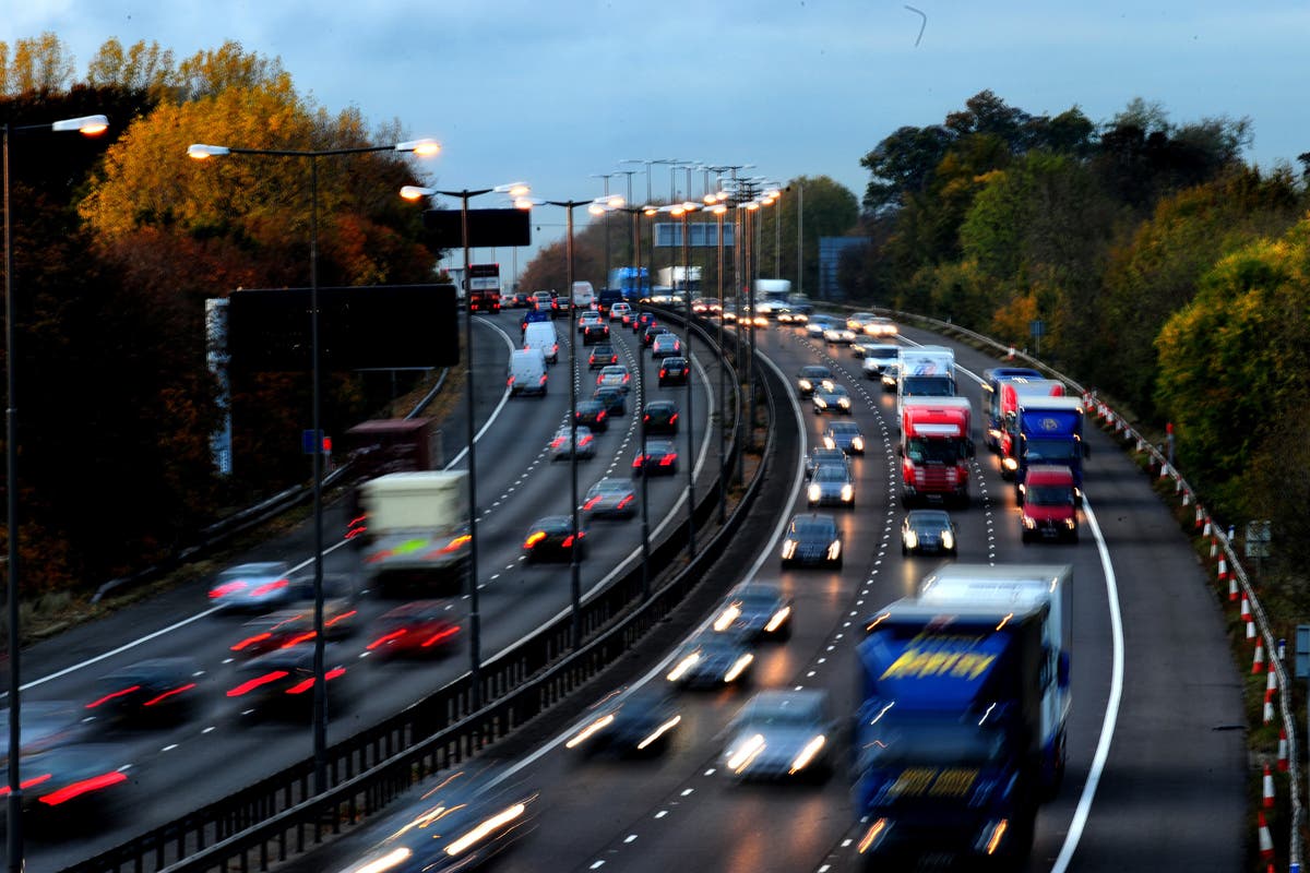 Blindly following sat nav blamed for rise in wrong-way driving on UK’s ...