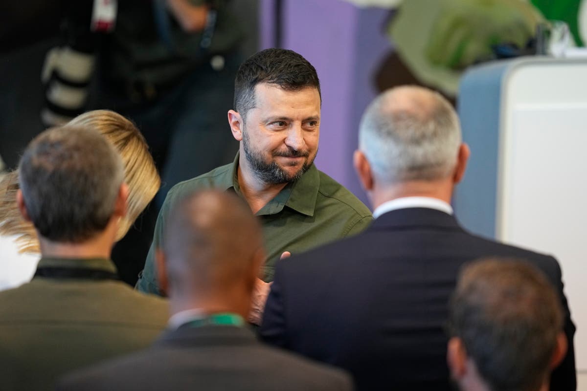 Zelenskyy thanks Denmark for pledging to send F-16s for use against ...