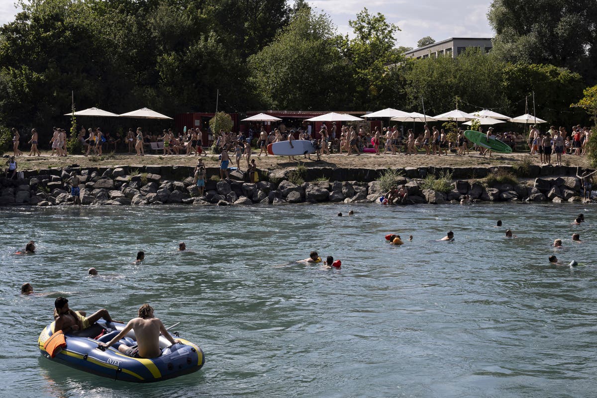 Swiss glaciers under threat again as heat wave drives zero-temperature ...
