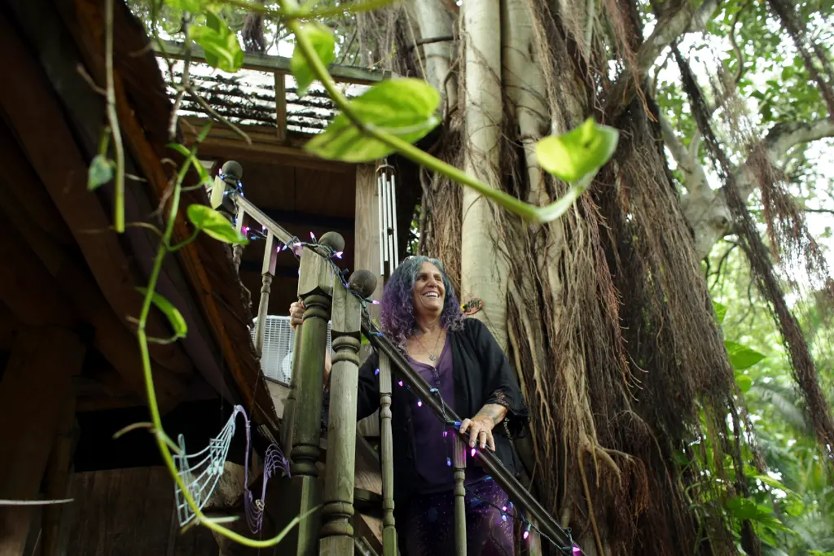 Florida grandmother is ordered to tear down treehouse where she’s lived ...