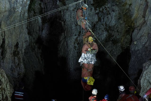 Inside the dramatic cave rescue of trapped explorer Mark Dickey | The ...