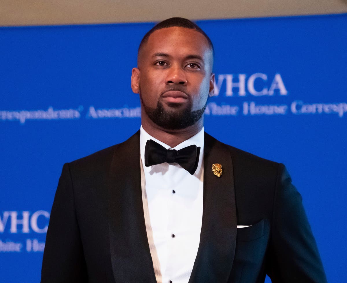 Fox names Lawrence Jones as fourth host of its morning 'Fox & Friends ...