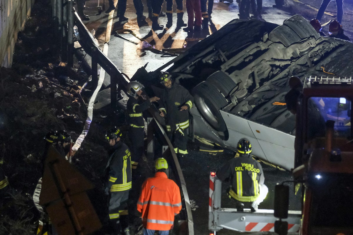 Venice bus crash: At least five foreign nationals among 21 killed as ...