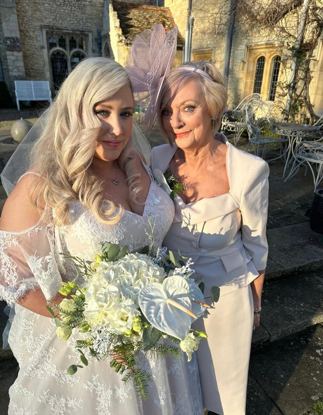 ‘I got a card from dad on my wedding day - 20 years after his death ...