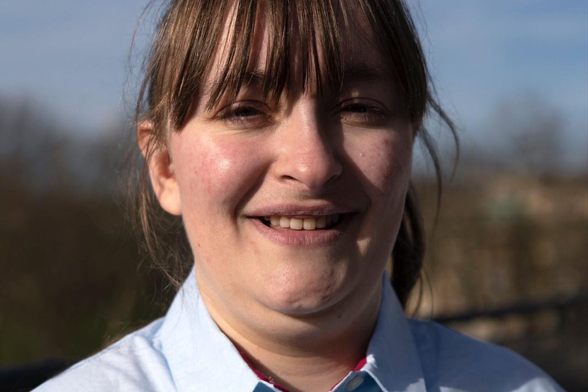 Girls in UK have much lower confidence than male peers, study finds ...