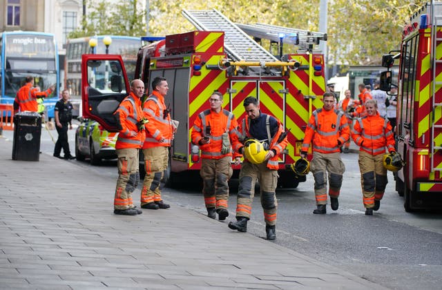 Manchester bus crash: Horror bus crash in Manchester Piccadilly Gardens ...