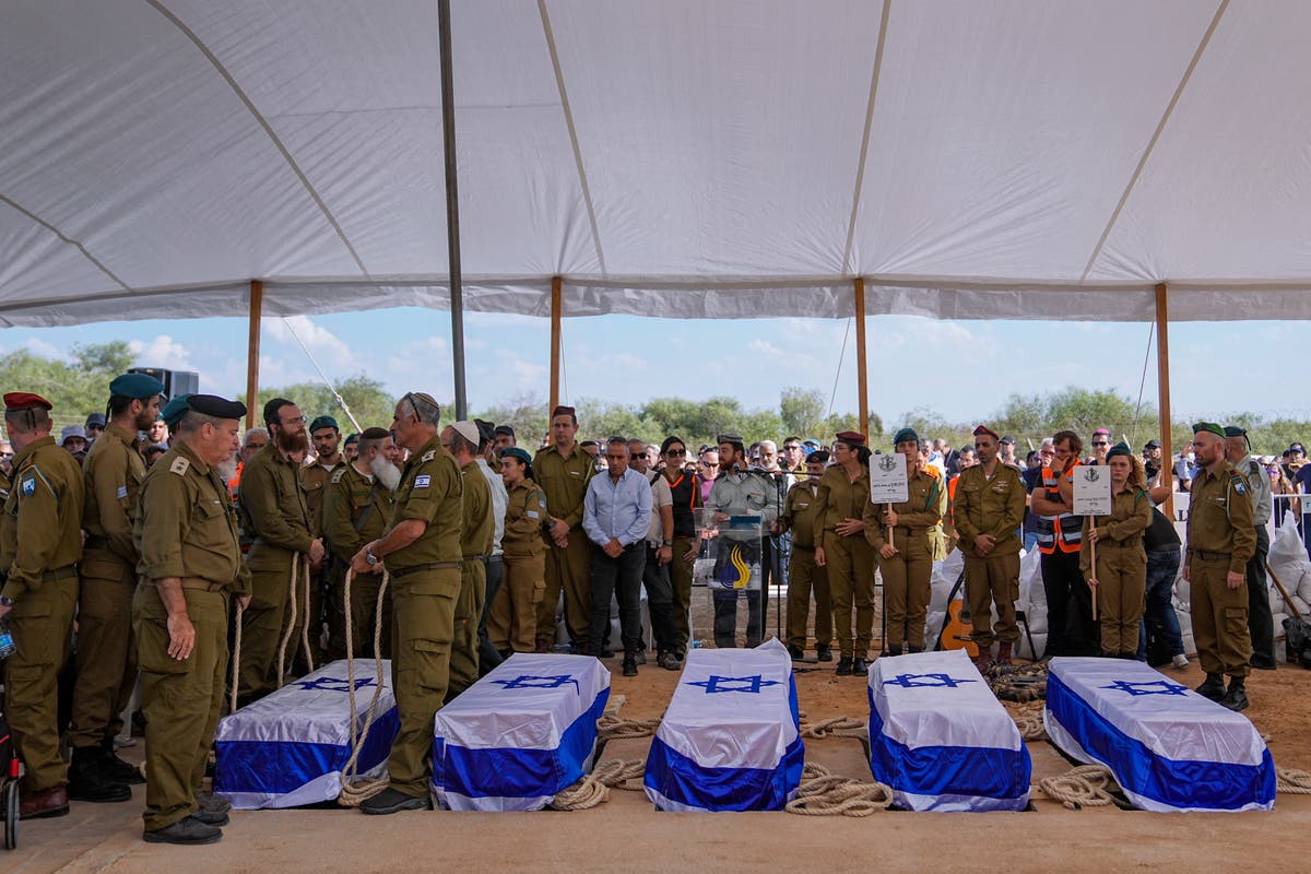 Hundreds mourn as Israeli family of 5 that was slain together is laid ...