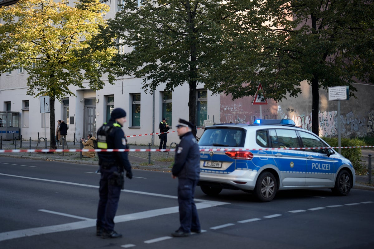A Berlin synagogue is attacked with firebombs while antisemitic ...