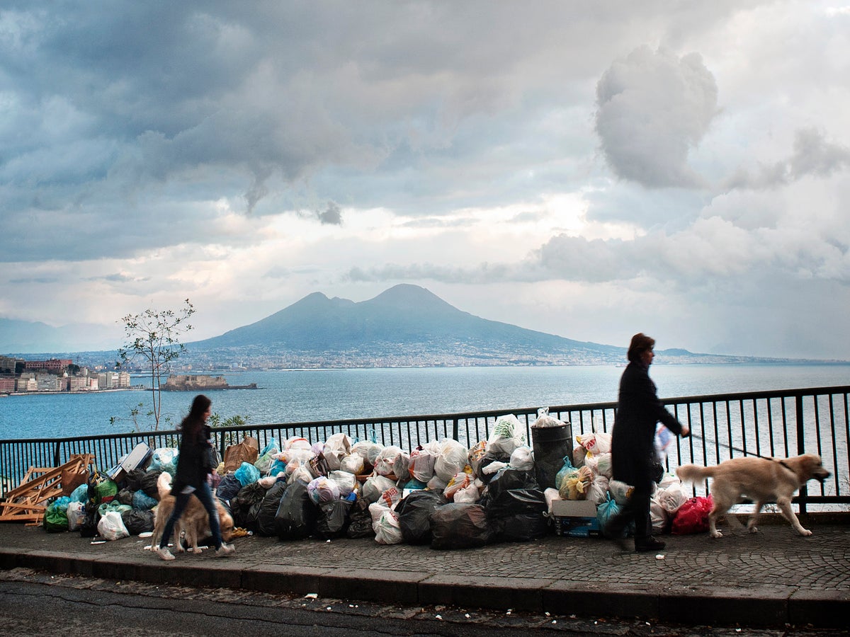 Naples Italy Beach Trash Is Naples Worth Visiting? 23 Solid Reasons To