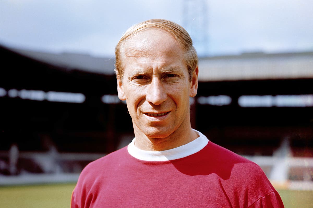 Bobby Charlton: England World Cup winner and Manchester United legend ...