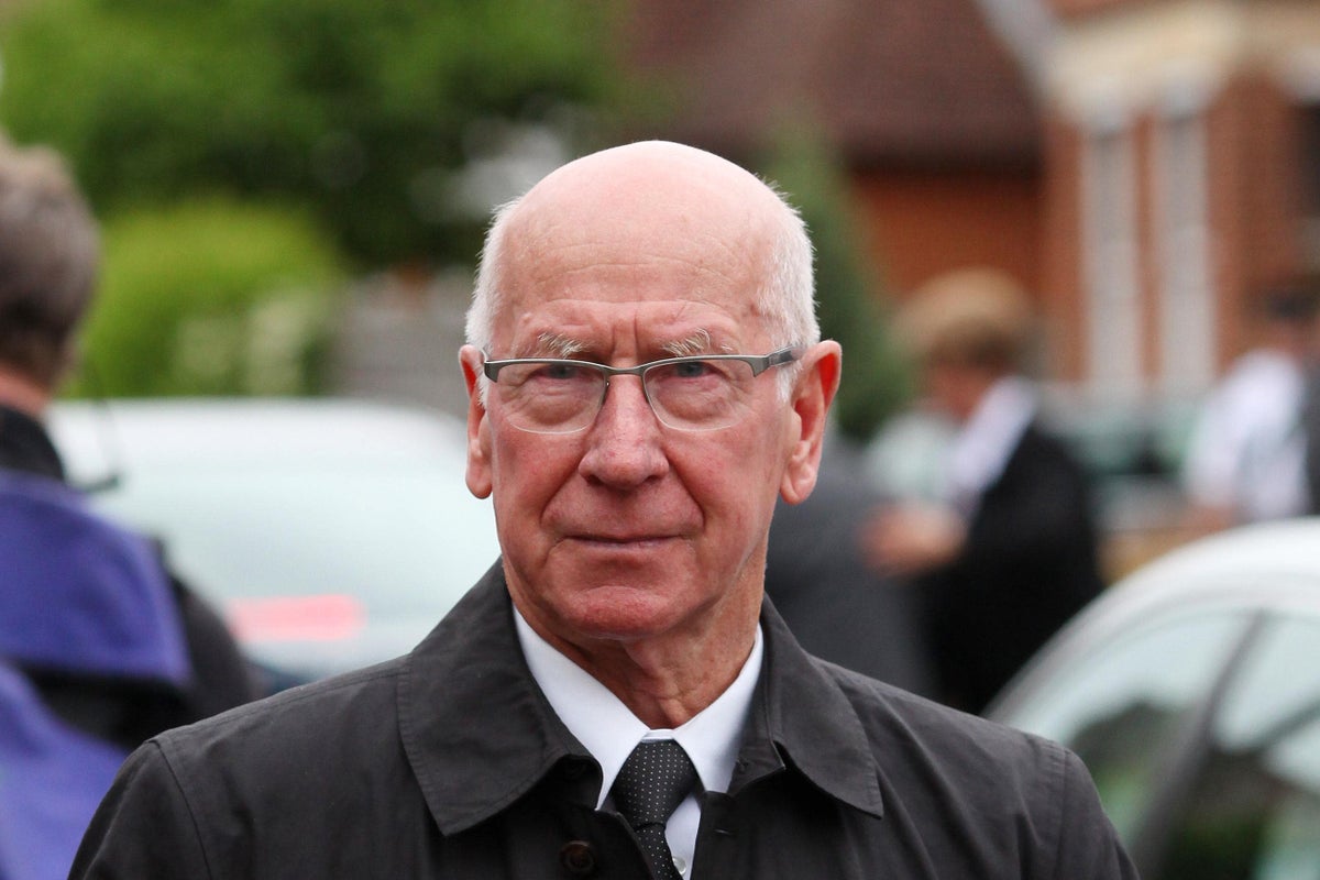 Prince of Wales pays tribute to ‘true great’ Sir Bobby Charlton | The ...