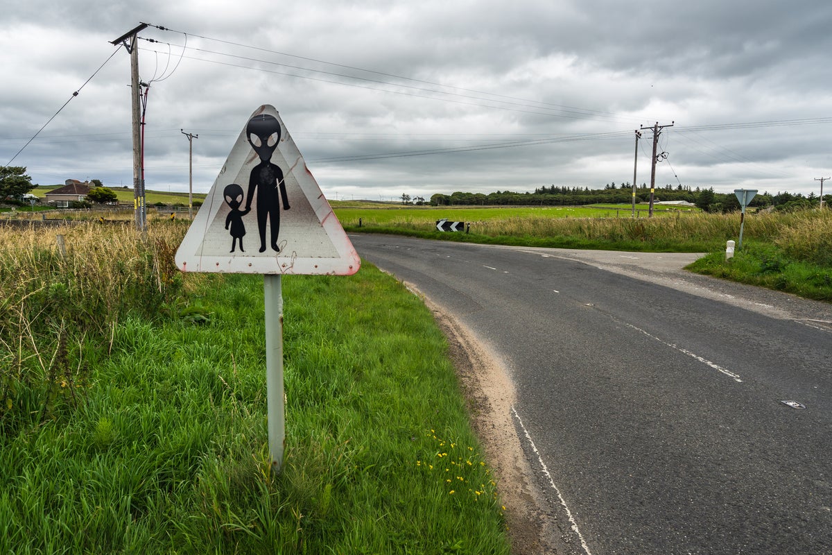 UFO hotspots revealed as ex Ministry of Defence expert calls for action ...