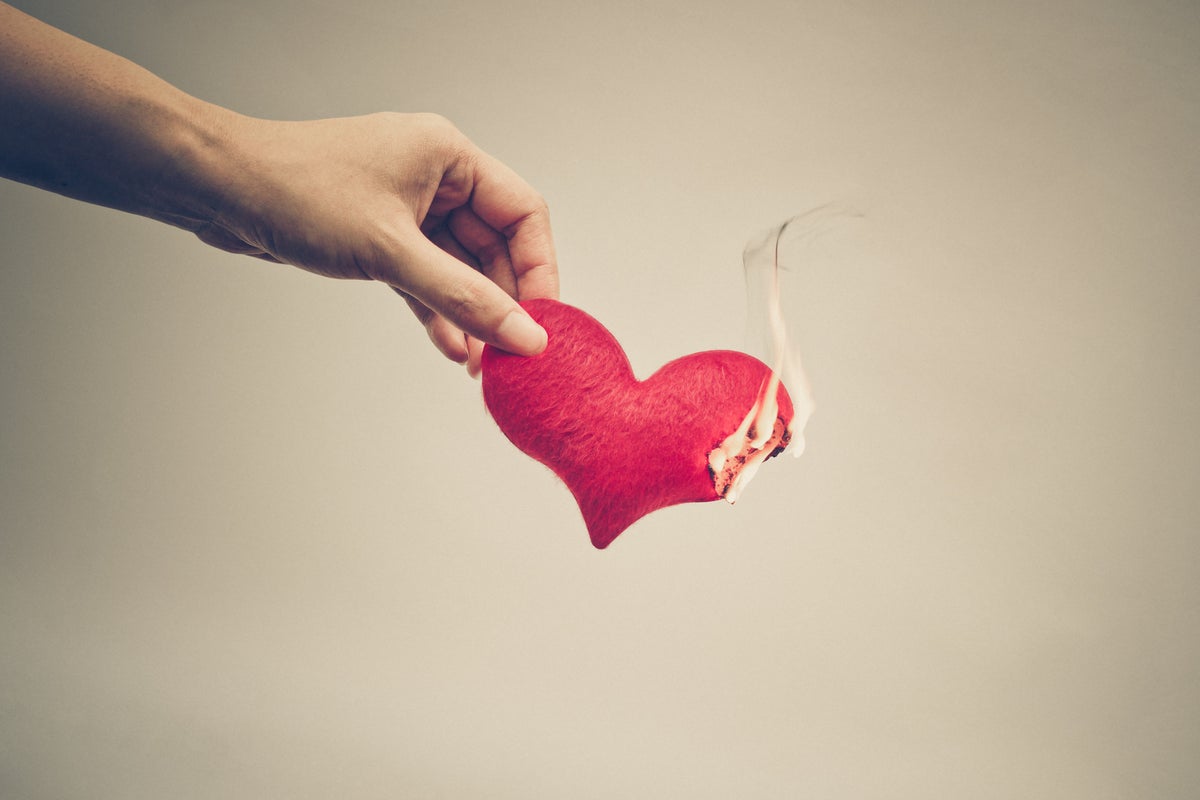 Spider-webbing: What is the new dating trend | The Independent