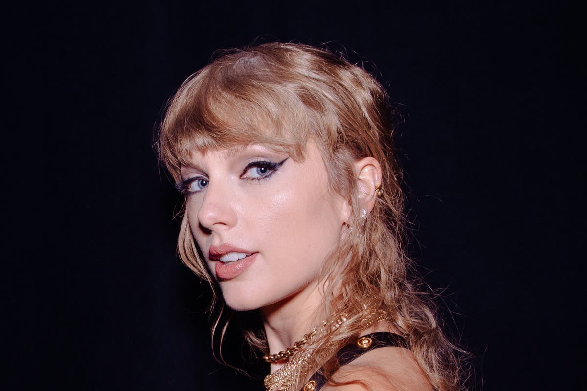 Taylor Swift Smashes Grammys Record With Midnights Nominations