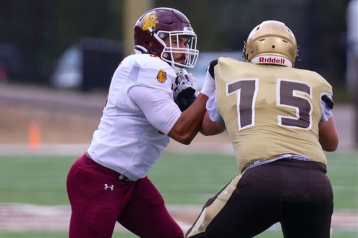 College football player dies a week after collapsing during team ...
