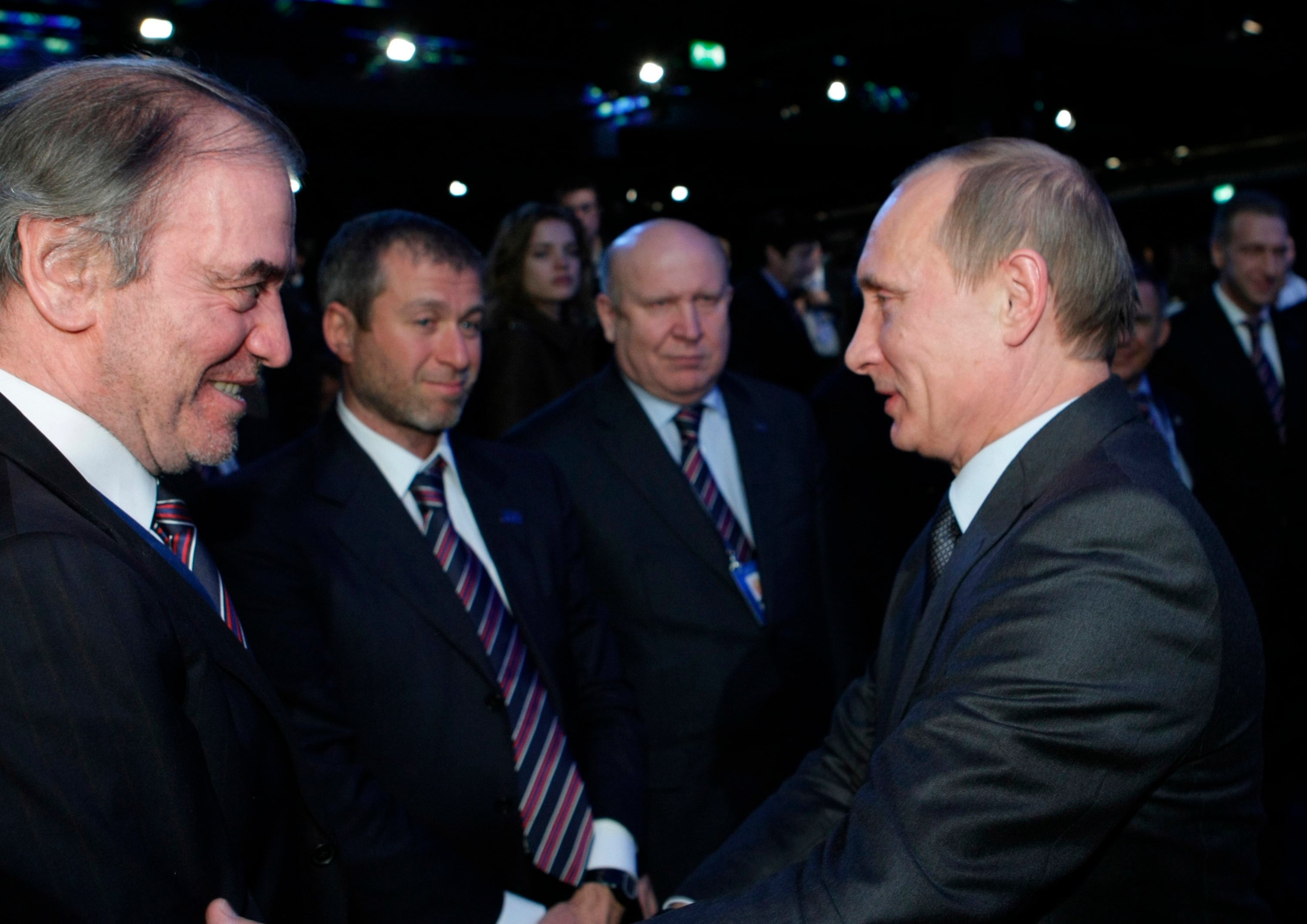 Under Putin, the uber-wealthy Russians known as 'oligarchs' are still ...