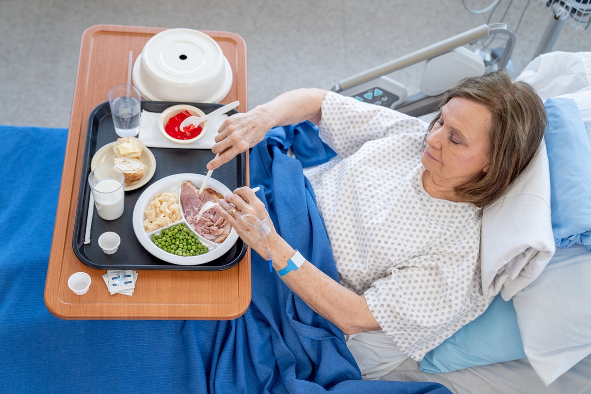 Pink roast turkey and soggy vegetables: An NHS Christmas dinner? No ...