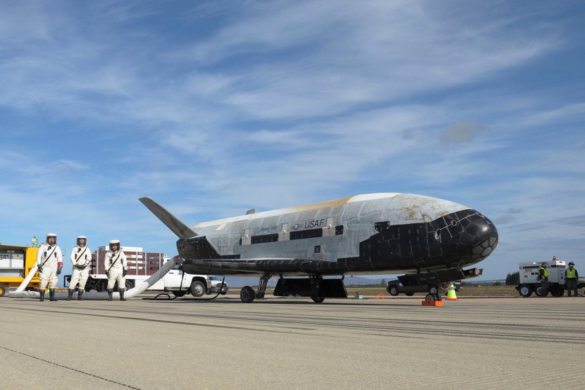 US military launches secret space plane to fly around the Earth for ...