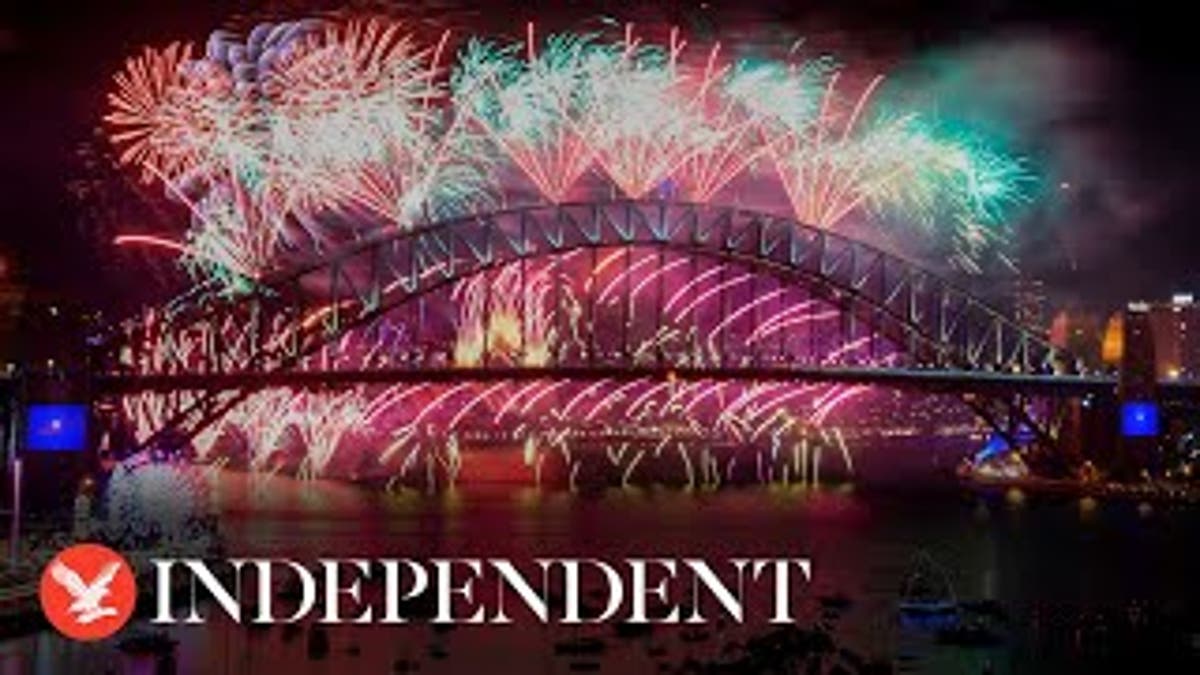 Watch live: New Year’s Eve fireworks display over Sydney Harbour | The ...