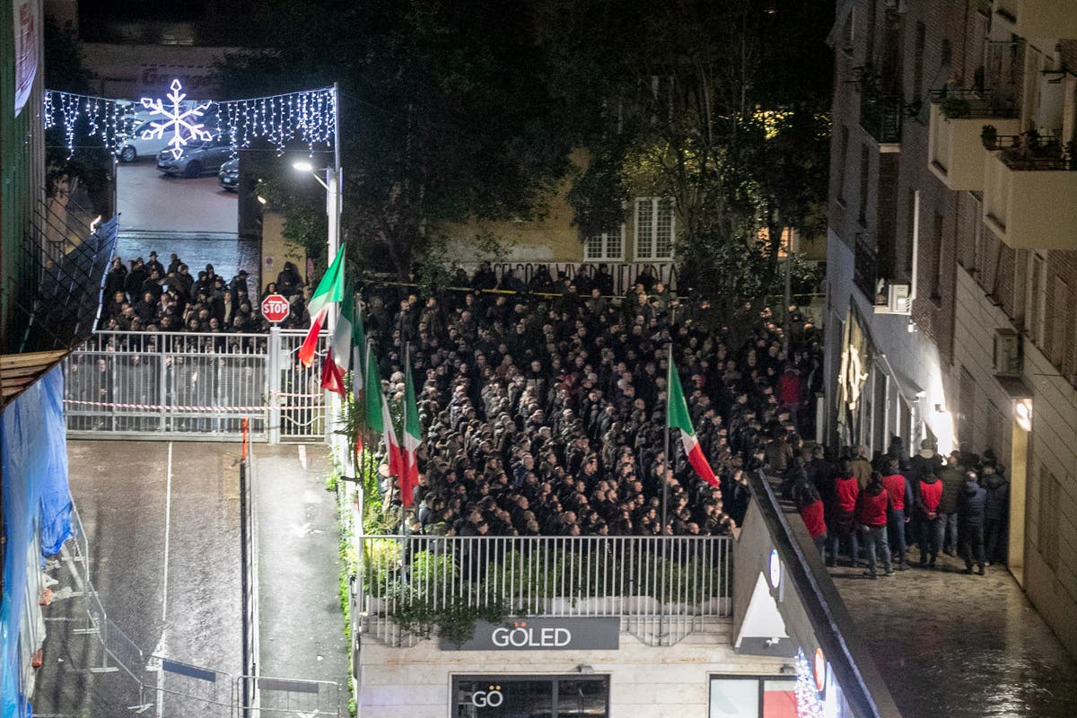 Italian opposition demands investigation after hundreds give fascist ...